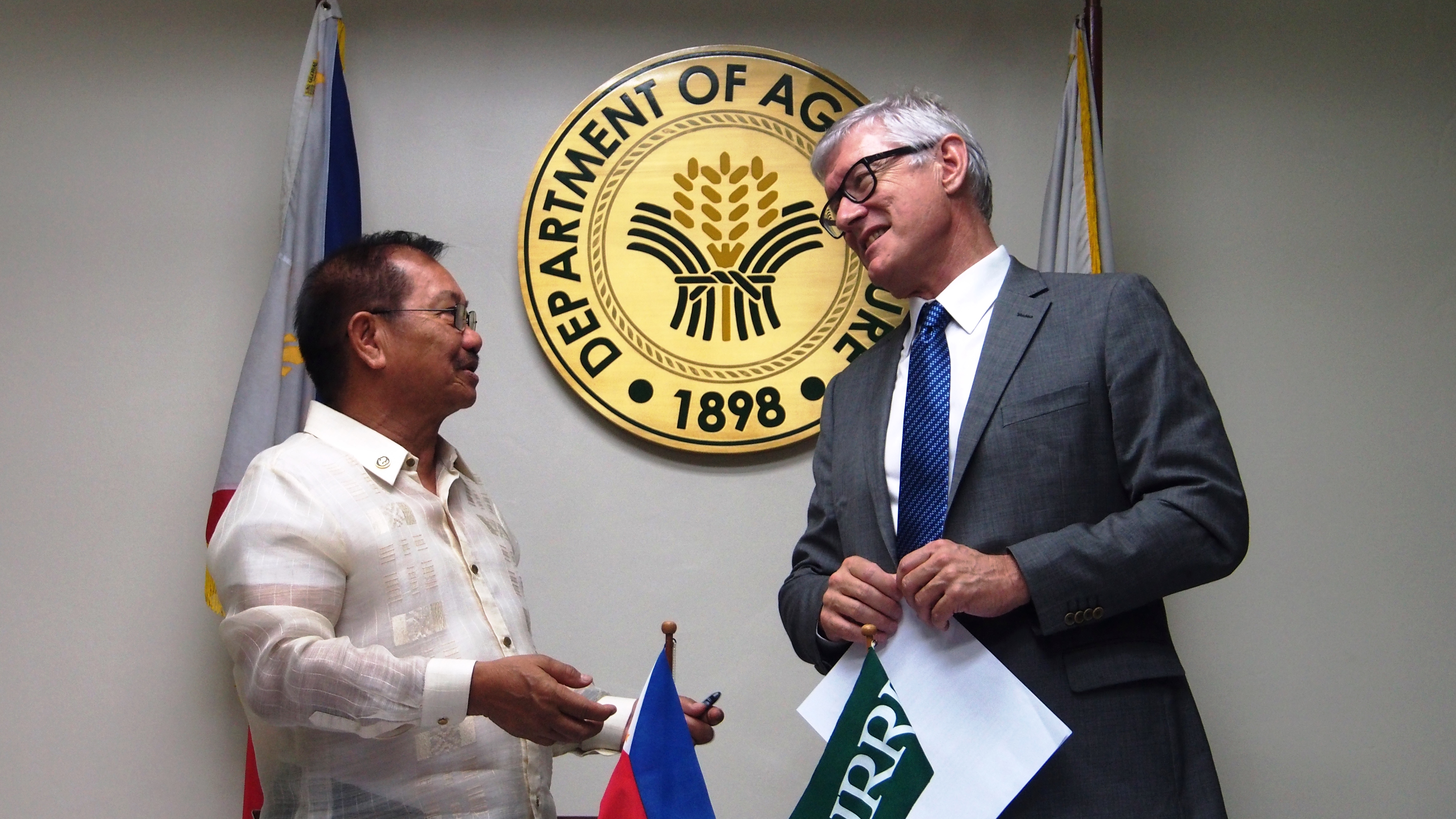 IRRI and Philippine Department of Agriculture renew partnership to ...