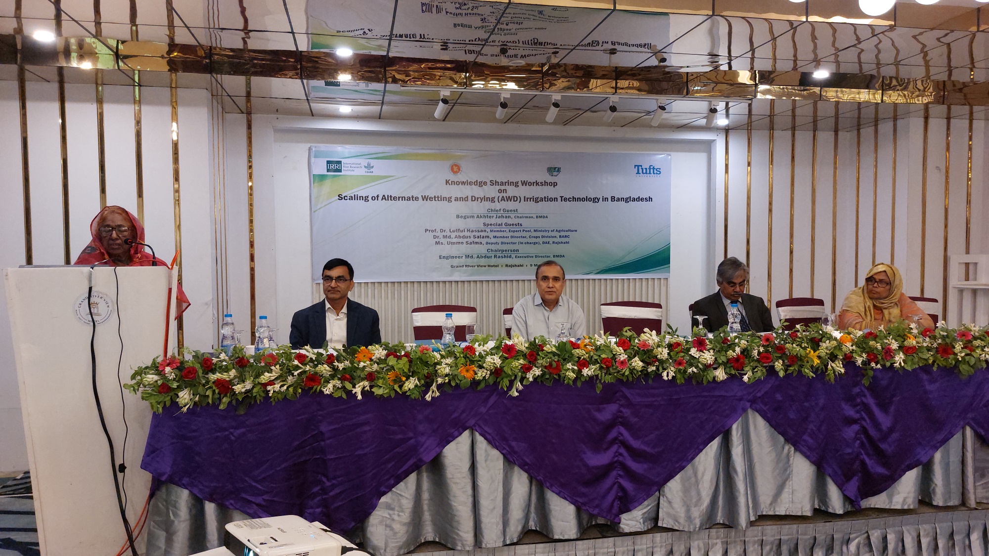 Prepaid irrigation cards and AWD may unlock a more sustainable rice ...